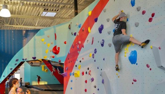 How to learn to trust tiny feet when climbing