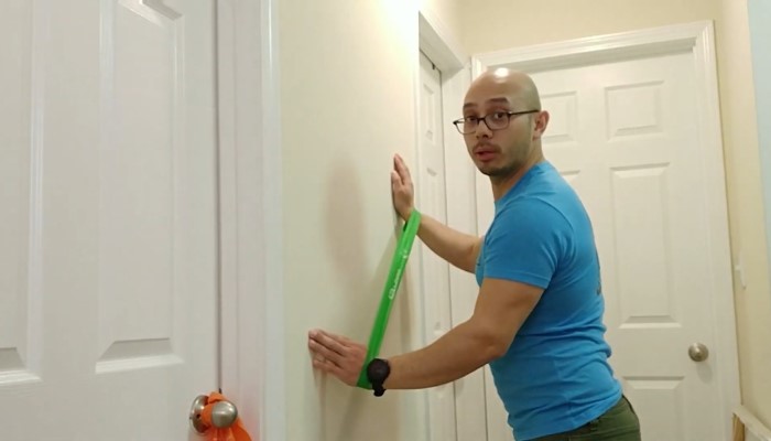 5 Shoulder Strengthening Exercises to Add to your Fitness Routine