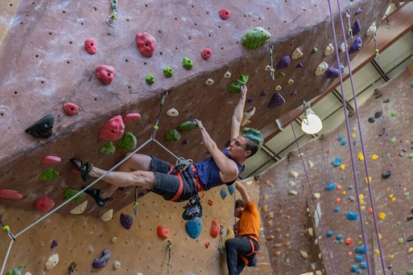 How to get over your fear of climbing overhangs